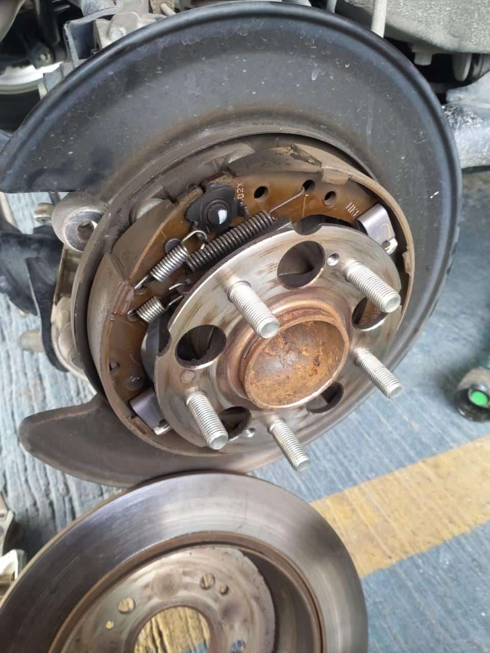 Beberapa Penyebab Bunyi pada Rem Mobil