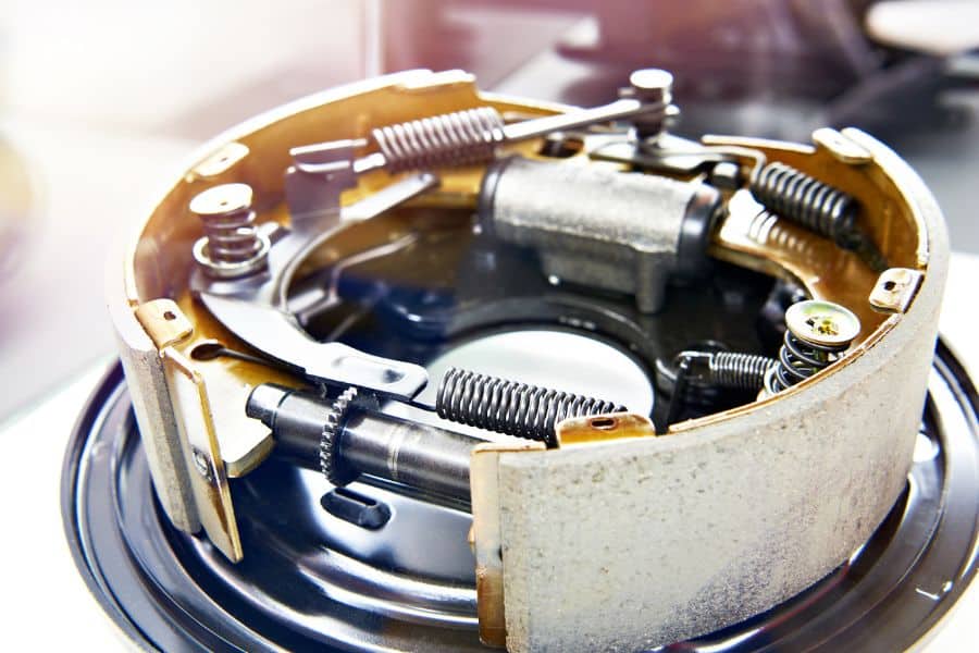 9 Komponen Rem Tromol Mobil dan Fungsinya - HaloBengkel