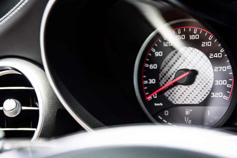 Service Speedometer Mobil: Bagian Perawatan dan Biayanya - HaloBengkel